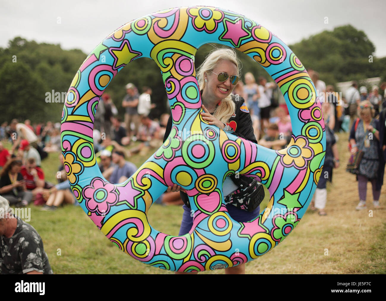 Unofficial record breaking attempt creating biggest human peace sign ...