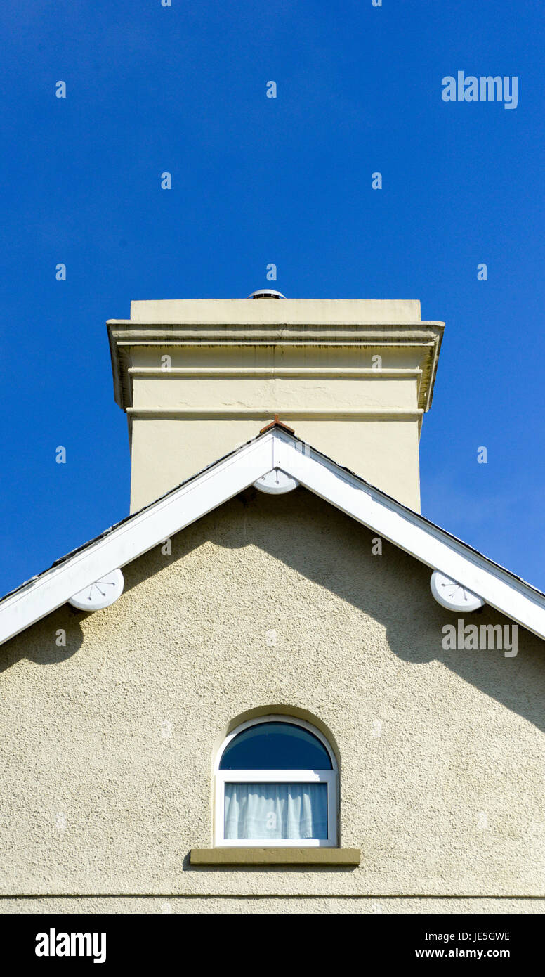 Brick building gable end hi-res stock photography and images - Alamy