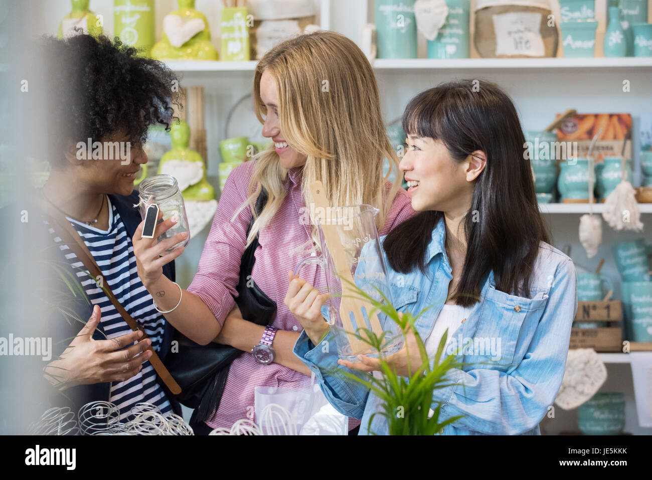 Friends shopping together Stock Photo - Alamy