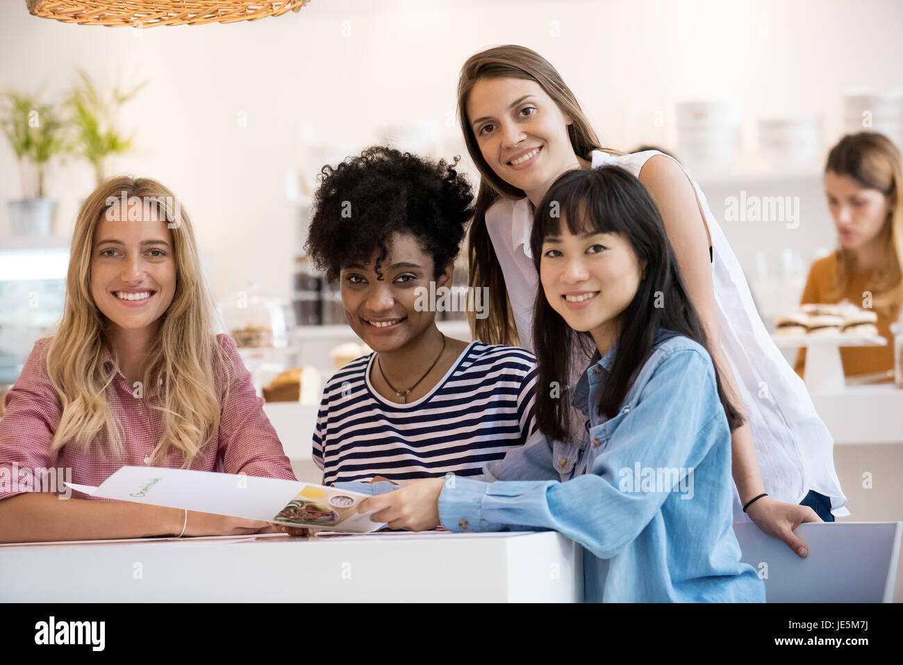 Cafe portraits hi-res stock photography and images - Alamy