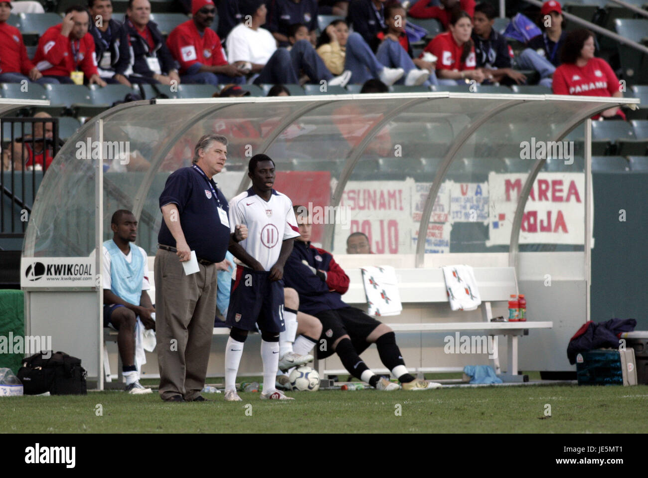 SIGI SCHMID & FREDDY ADU USA HOME DEPOT CENTRE CARSON USA 16 January ...