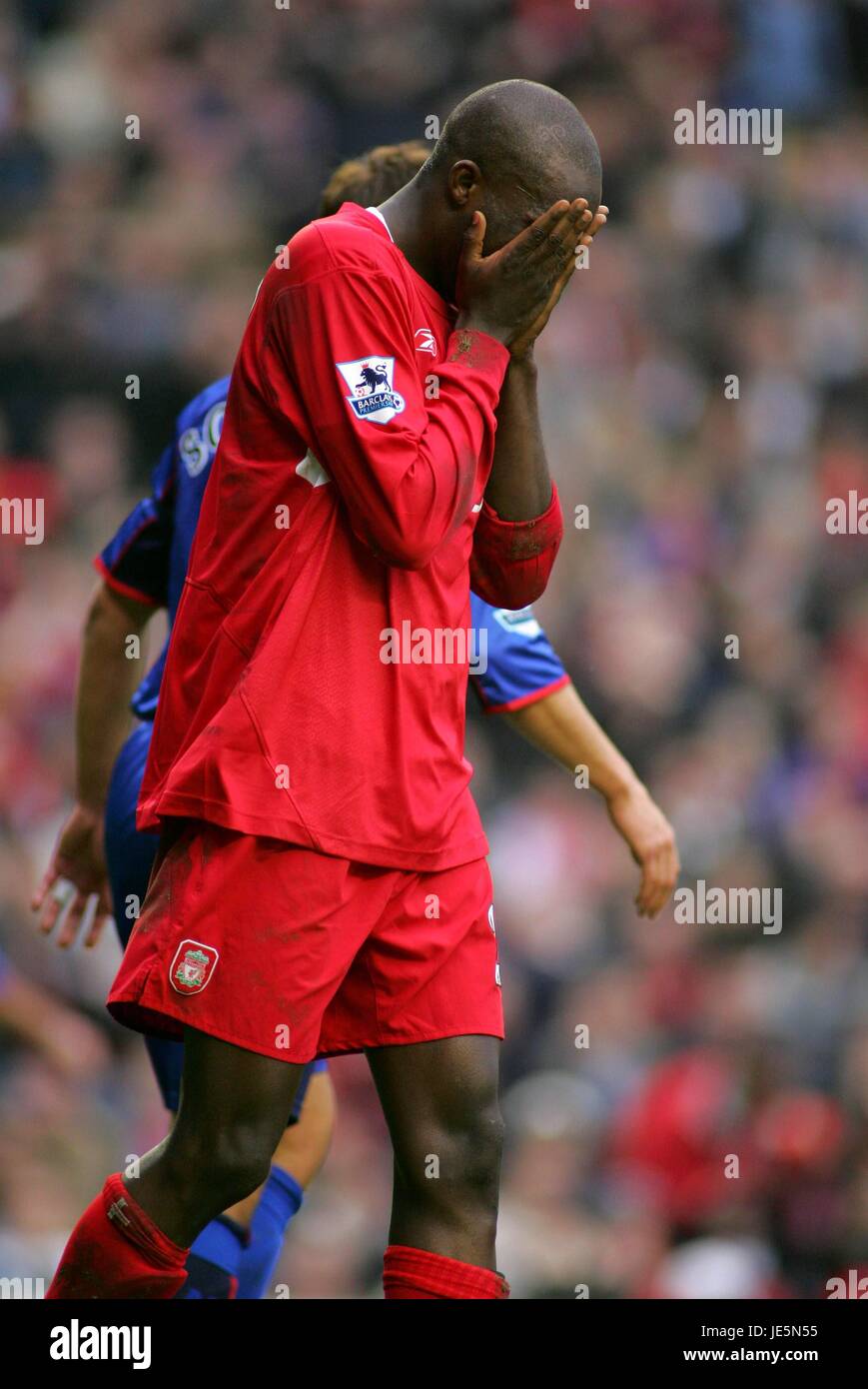 MOHAMED SISSOKO LIVERPOOL FC ANFIELD LIVERPOOL ENGLAND 10 December 2005 ...