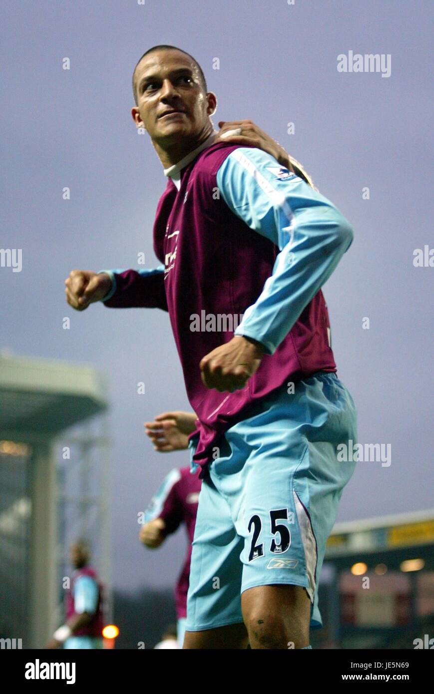 BOBBY ZAMORA BLACKBURN ROVERS V WEST HAM EWOOD PARK BLACKBURN ENGLAND ...