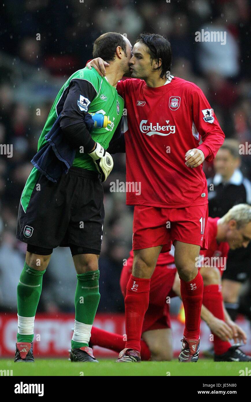 FERNANDO MORIENTES JOSE REINA LIVERPOOL V WIGAN ATHLETIC ANFIELD ...