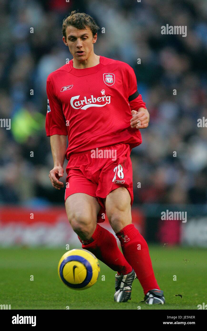 STEPHEN WARNOCK LIVERPOOL FC CITY OF MANCHESTER STADIUM MANCHESTER 26 ...