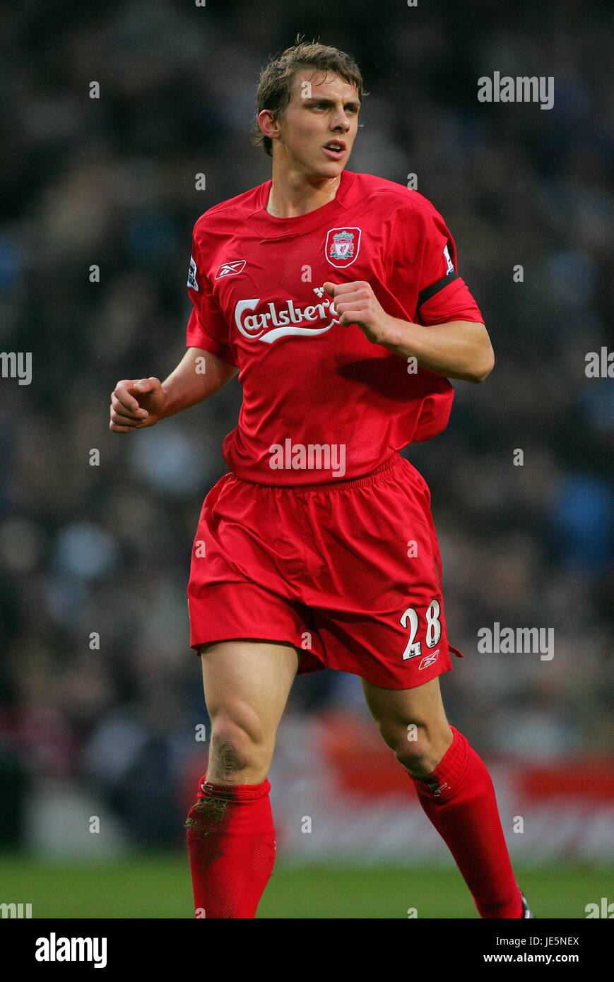 STEPHEN WARNOCK LIVERPOOL FC CITY OF MANCHESTER STADIUM MANCHESTER 26 ...