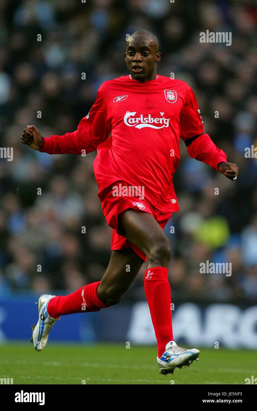 MOMO SISSOKO LIVERPOOL FC CITY OF MANCHESTER STADIUM MANCHESTER 26 ...