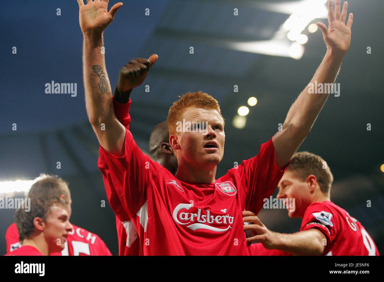 John arne riise celebrating hi-res stock photography and images - Alamy
