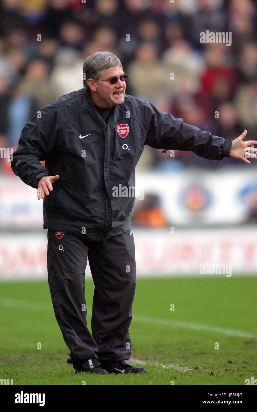 PAT RICE ARSENAL ASSISTANT MANAGER JJB STADIUM WIGAN ENGLAND 19 ...
