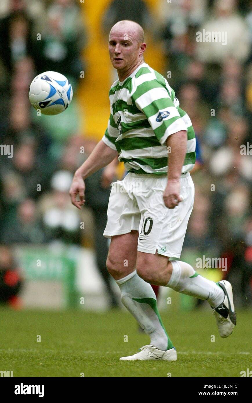 JOHN HARTSON GLASGOW CELTIC FC CELTIC PARK GLASGOW SCOTLAND 19 November ...