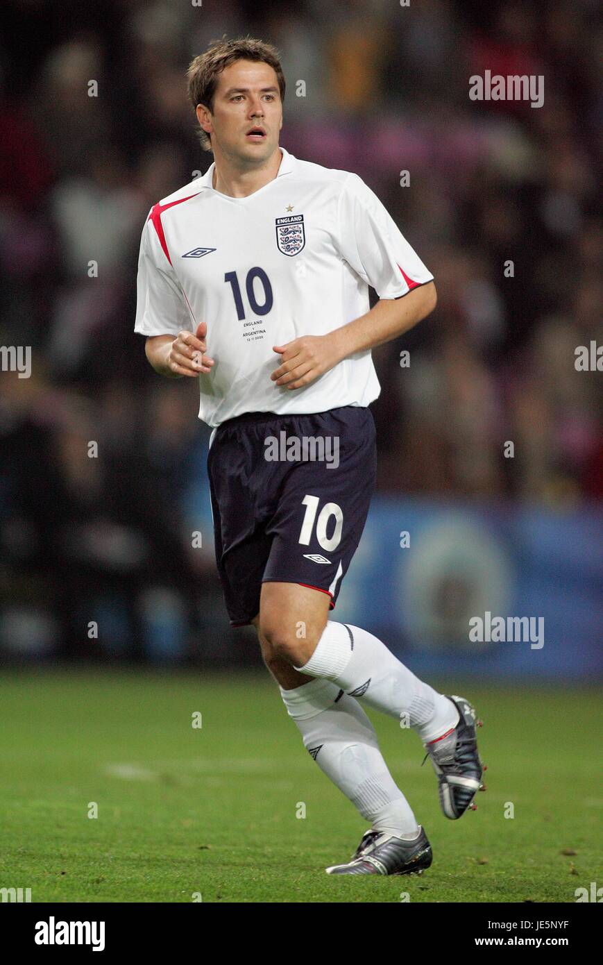 MICHAEL OWEN ENGLAND & NEWCASTLE UNITED FC STADE DE GENEVE SWITZERLAND ...