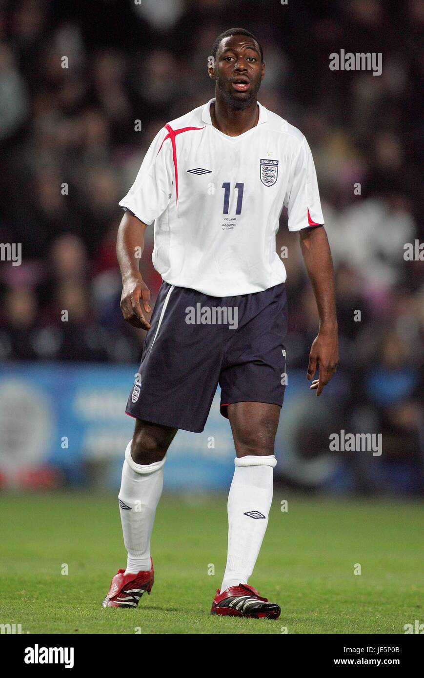 LEDLEY KING ENGLAND & TOTTENHAM HOTSPUR FC STADE DE GENEVE SWITZERLAND ...