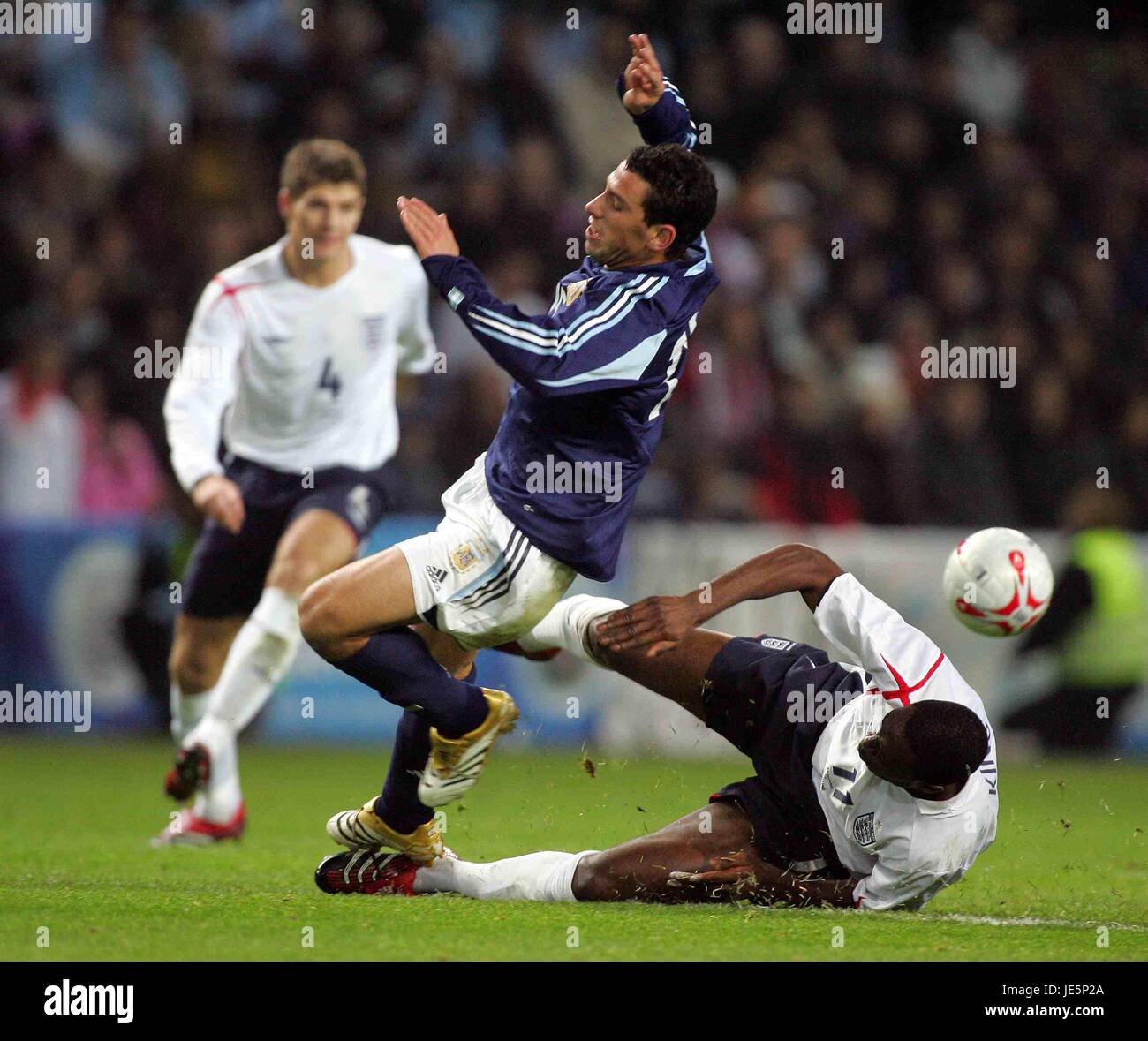 LEDLEY KING & RODRIGUEZ ENGLAND V ARGENTINA STADE DE GENEVE GENEVE ...