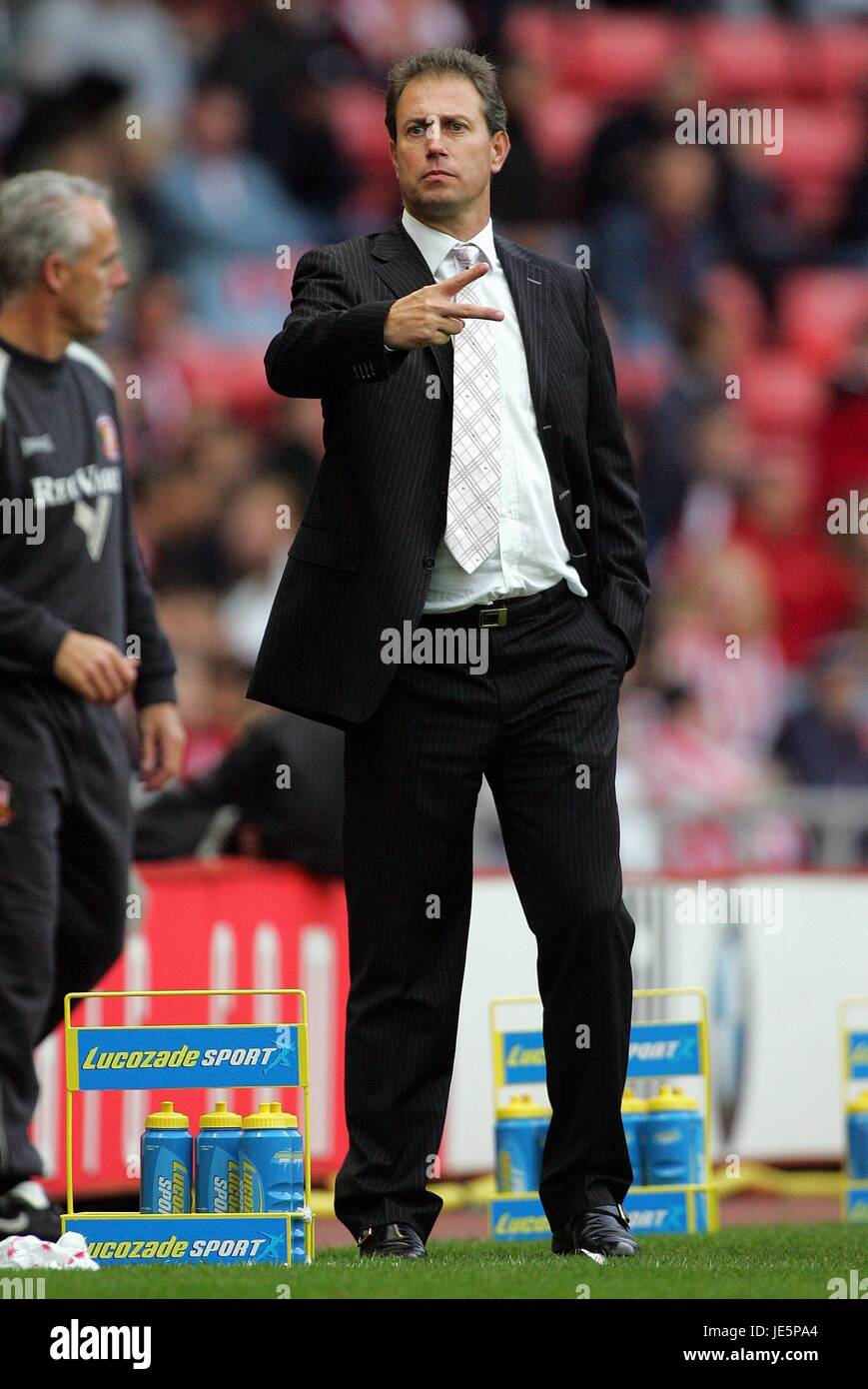 Portsmouth manager alain perrin hi-res stock photography and images - Alamy