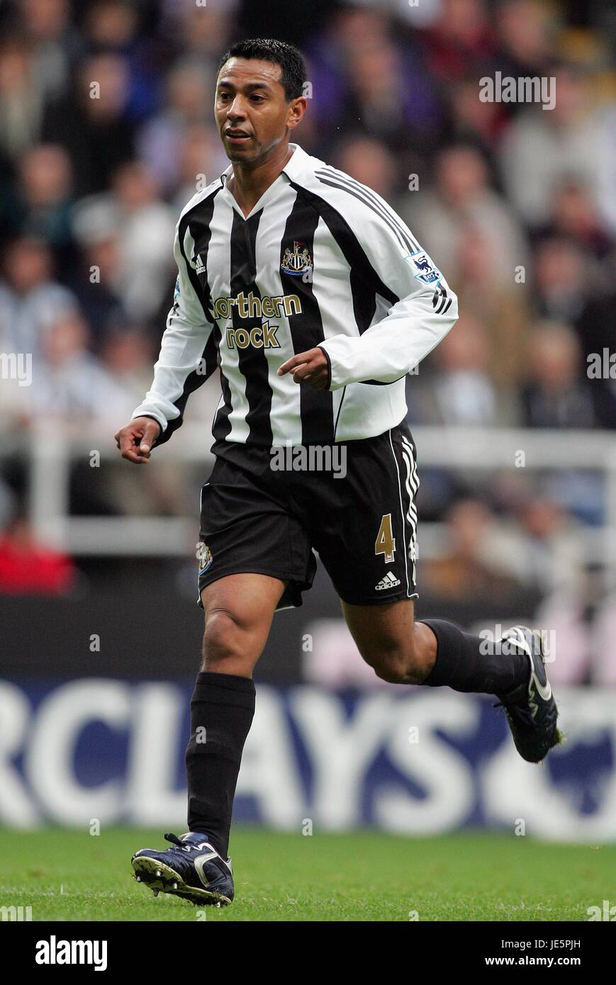Nolberto solano newcastle hi-res stock photography and images - Alamy