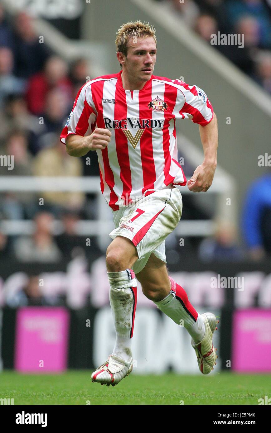 LIAM LAWRENCE SUNDERLAND FC ST JAMES PARK NEWCASTLE ENGLAND 23 October ...