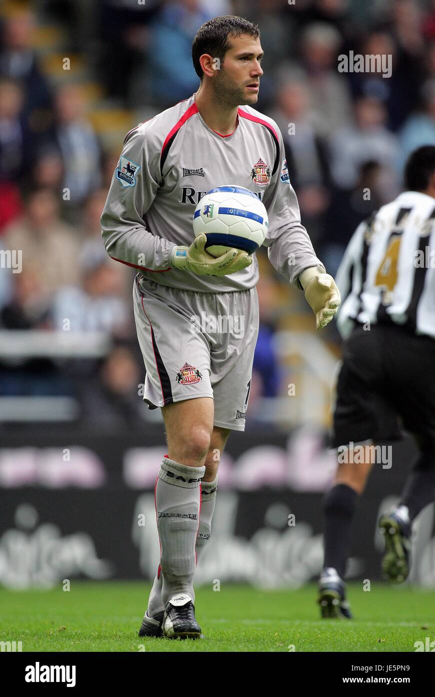 KELVIN DAVIS SUNDERLAND FC ST JAMES PARK NEWCASTLE ENGLAND 23 October ...