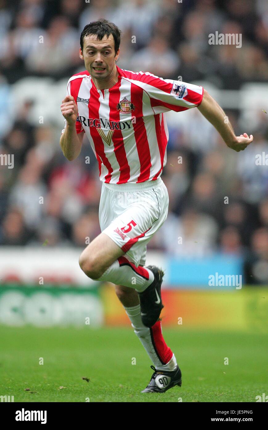 GARY BREEN SUNDERLAND FC ST JAMES PARK NEWCASTLE ENGLAND 23 October ...