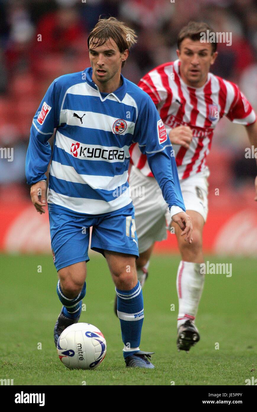 BOBBY CONVEY READING FC BRITANNIA STADIUM STOKE ENGLAND 22 October 2005 ...