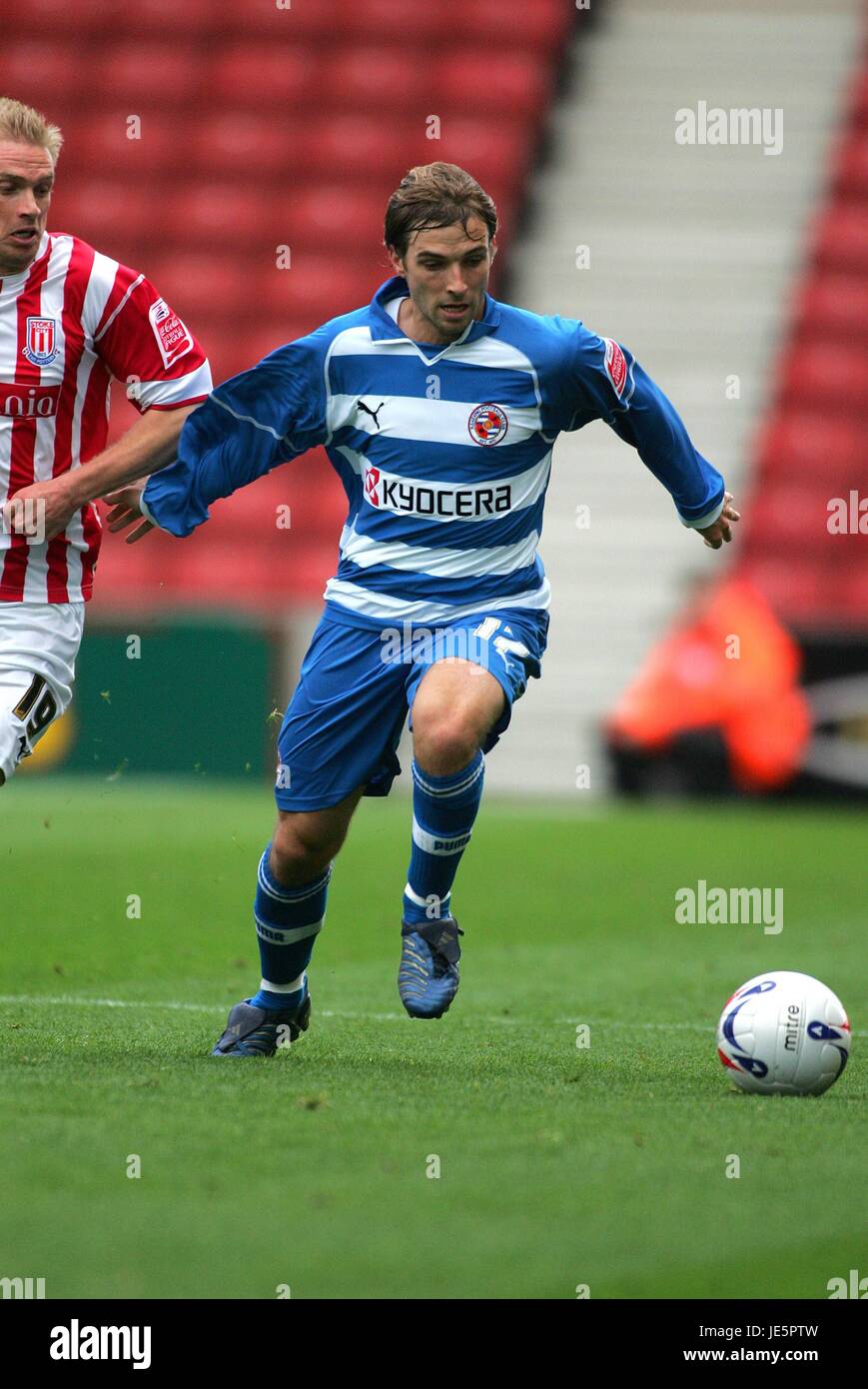 BOBBY CONVEY READING FC BRITANNIA STADIUM STOKE ENGLAND 22 October 2005 ...
