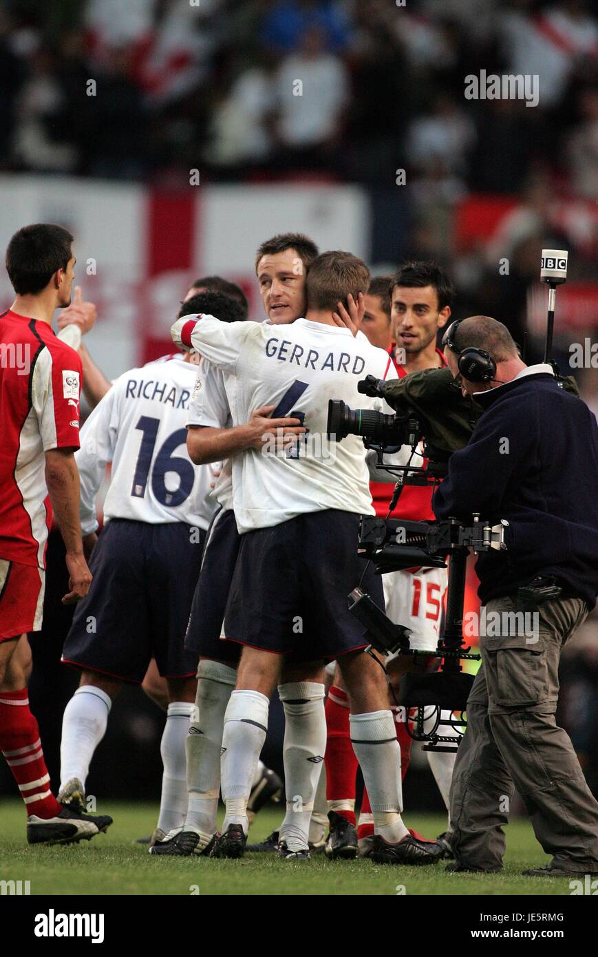 Steven gerrard and john terry hi-res stock photography and images - Alamy