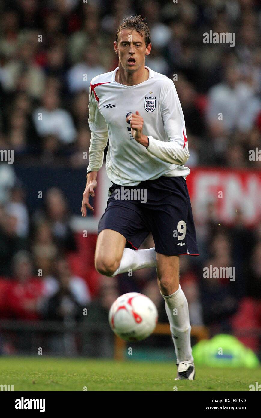 PETER CROUCH ENGLAND & LIVERPOOL FC OLD TRAFFORD MANCHESTER ENGLAND 08 ...