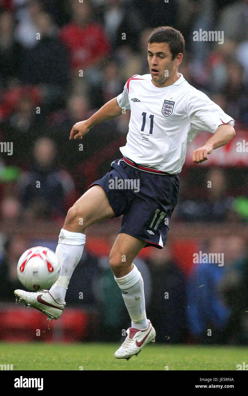 JOE COLE ENGLAND & CHELSEA FC OLD TRAFFORD MANCHESTER ENGLAND 08 ...