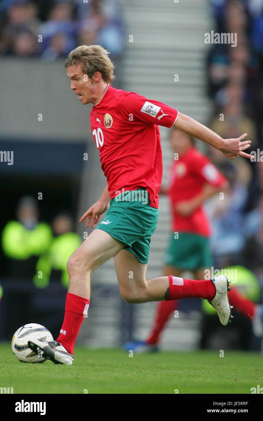 ALEXANDER HLEB BELARUS & ARSENAL FC HAMDEN PARK GLASGOW 08 October 2005 ...