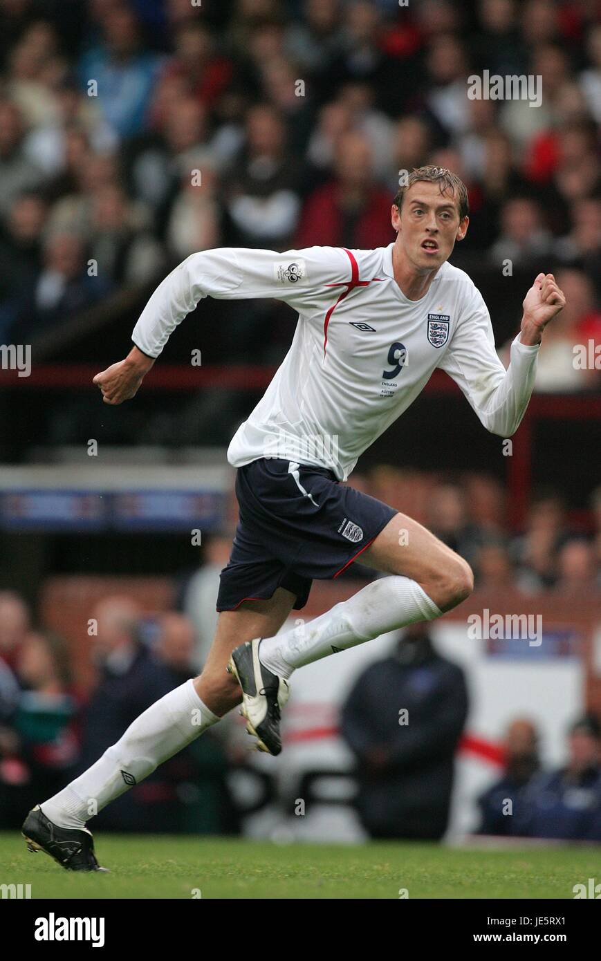 Peter crouch 2005 hi-res stock photography and images - Alamy