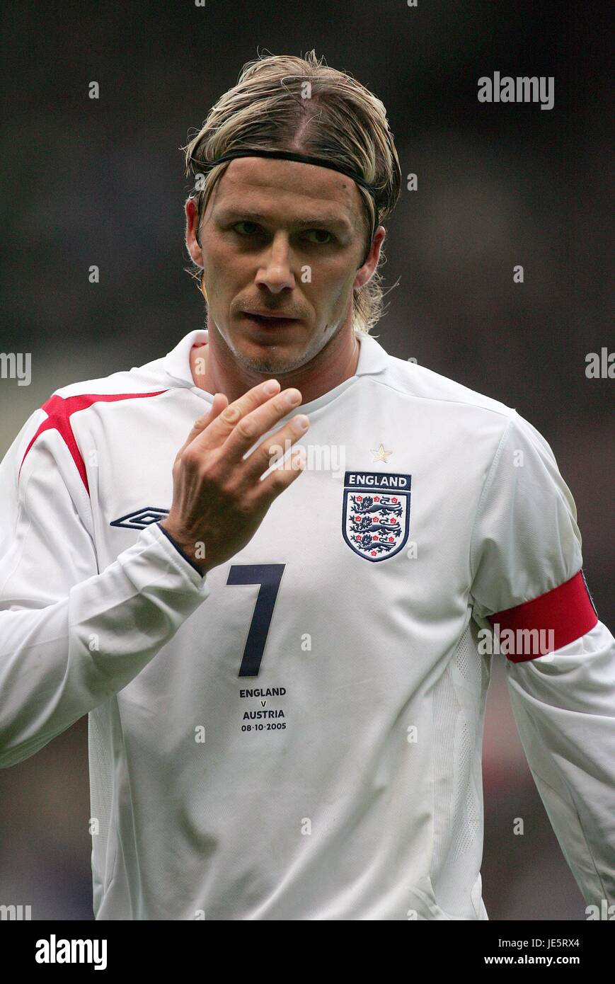 DAVID BECKHAM ENGLAND V AUSTRIA 08 October 2005 Stock Photo - Alamy