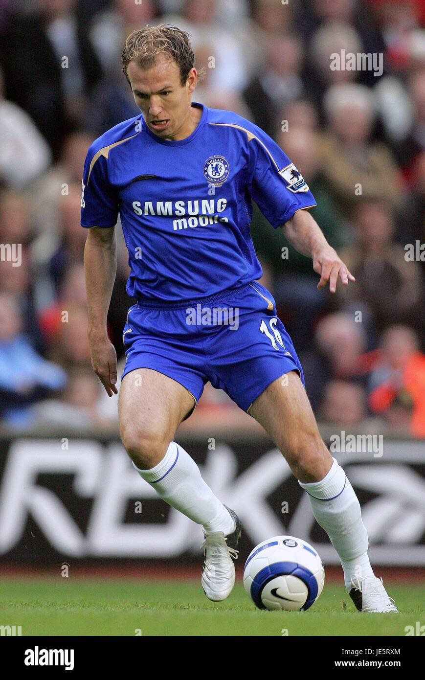 ARJEN ROBBEN CHELSEA FC ANFIELD LIVERPOOL ENGLAND 02 October 2005 Stock ...