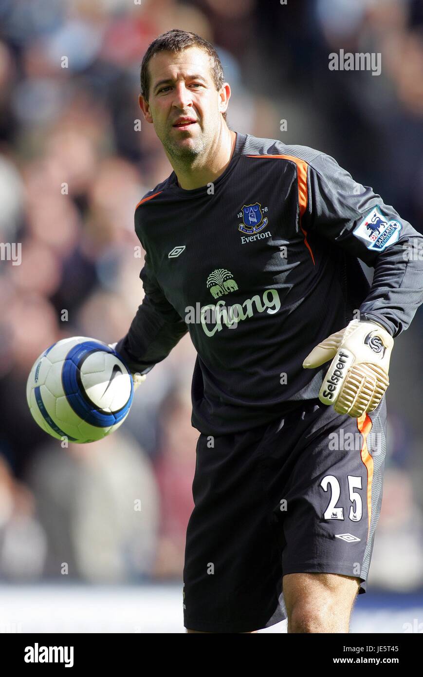 Nigel martyn everton hi-res stock photography and images - Alamy