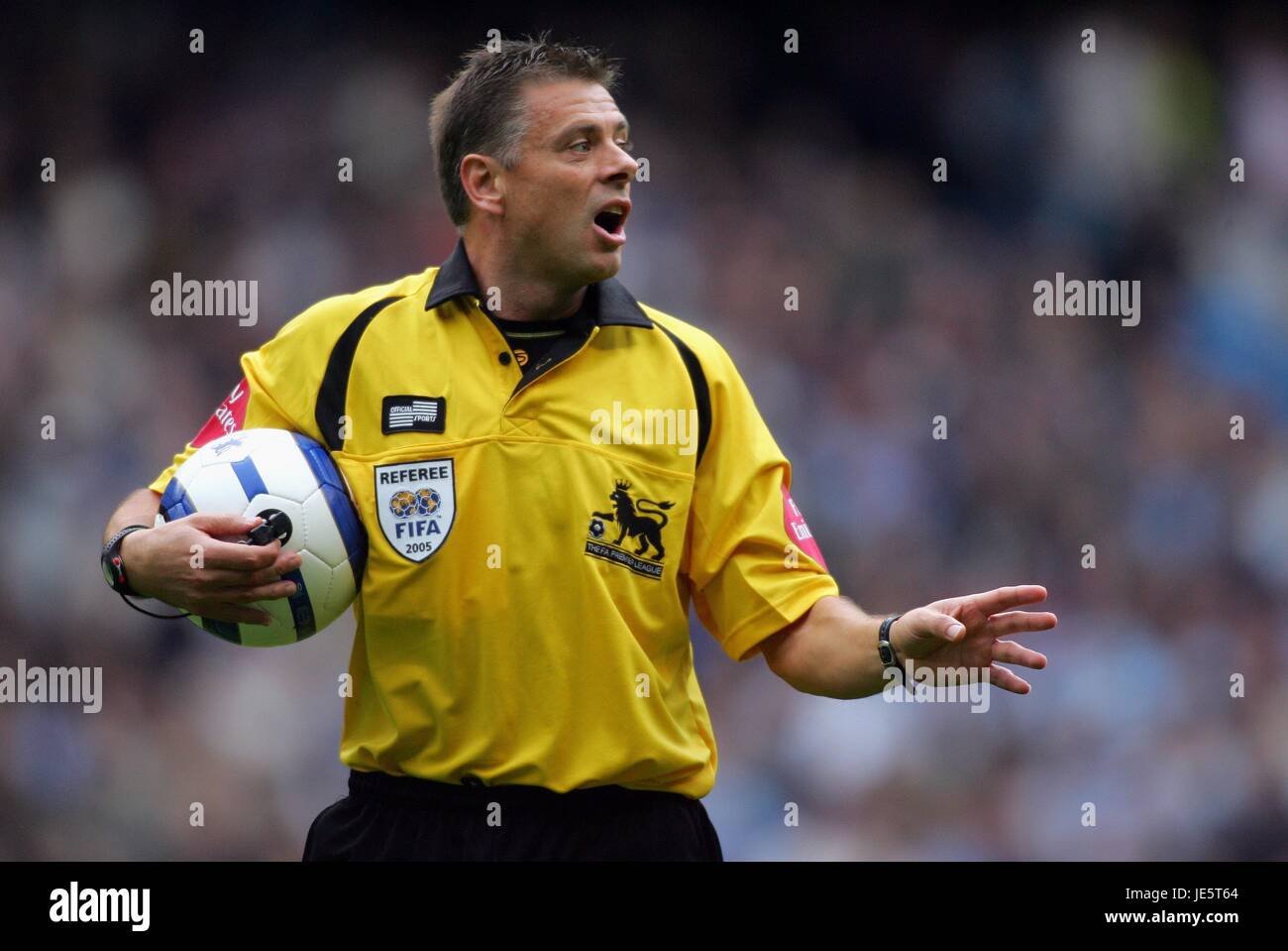 MARK HALSEY BARCLAYS PREMIERSHIP REFEREE CITY OF MANCHESTER STADIUM ...
