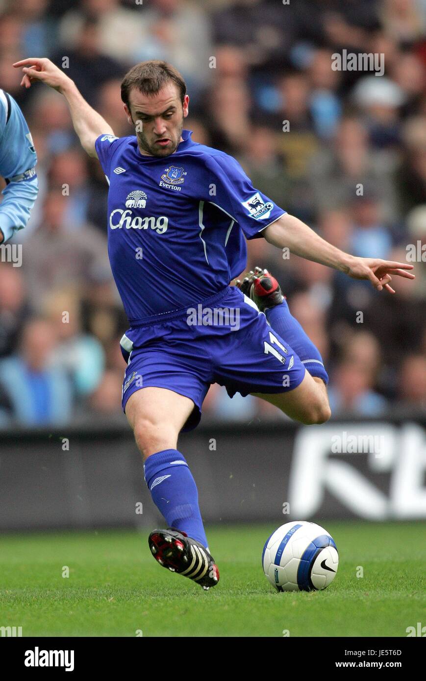 JAMES MCFADDEN EVERTON FC CITY OF MANCHESTER STADIUM MANCHESTER ENGLAND 02 October 2005 Stock ...