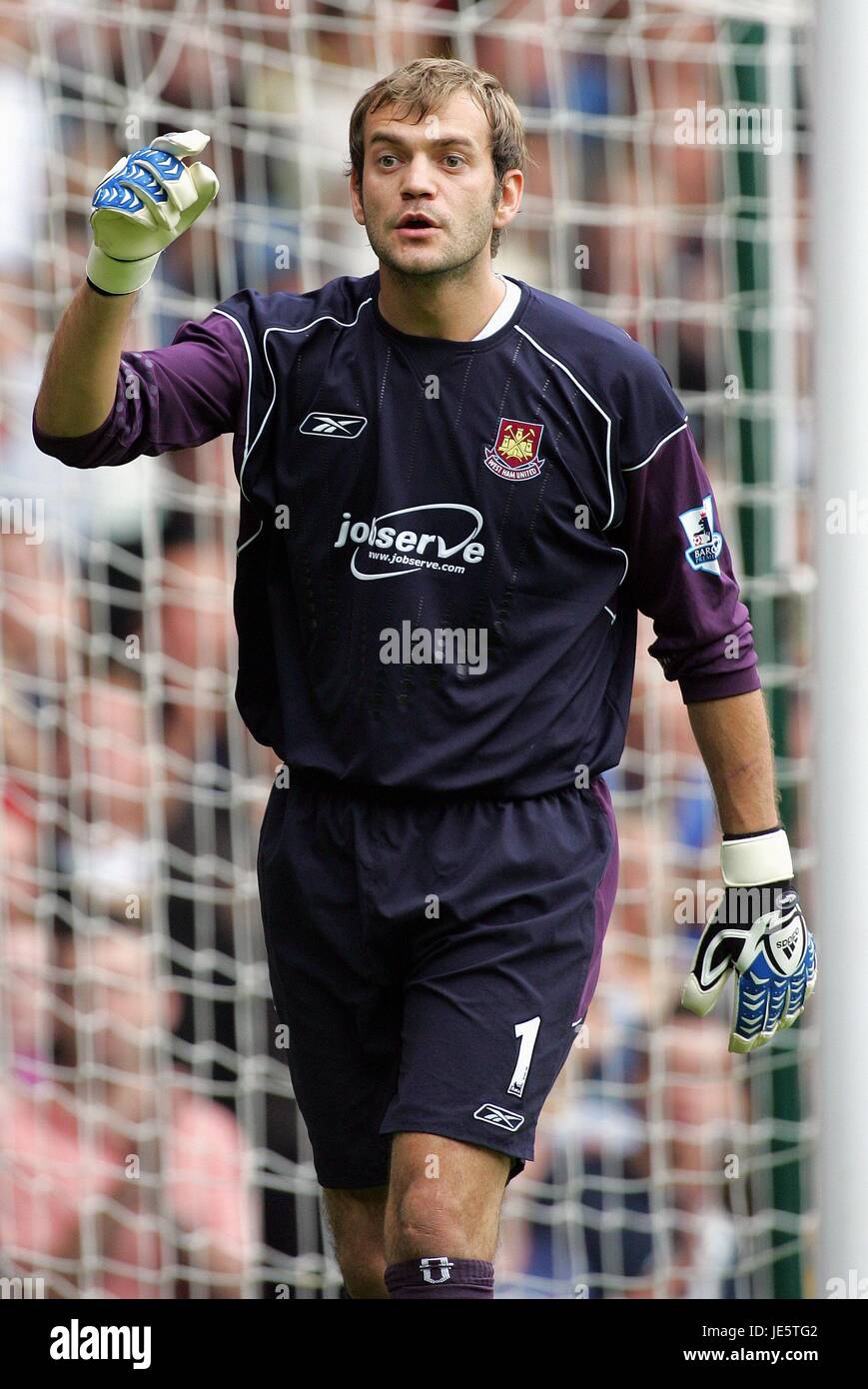 ROY CARROLL WEST HAM UNITED FC UPTON PARK WEST HAM LONDON ENGLAND 24 ...