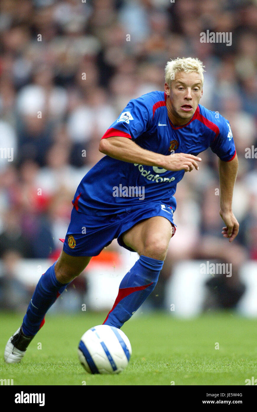 ALAN SMITH MANCHESTER UNITED FC ANFIELD LIVERPOOL ENGLAND 18 September ...