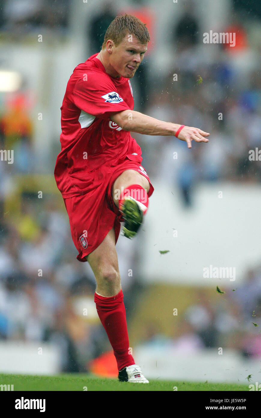 JOHN ARNE RIISE LIVERPOOL FC WHITE HART LANE TOTTENHAM LONDON 13 ...