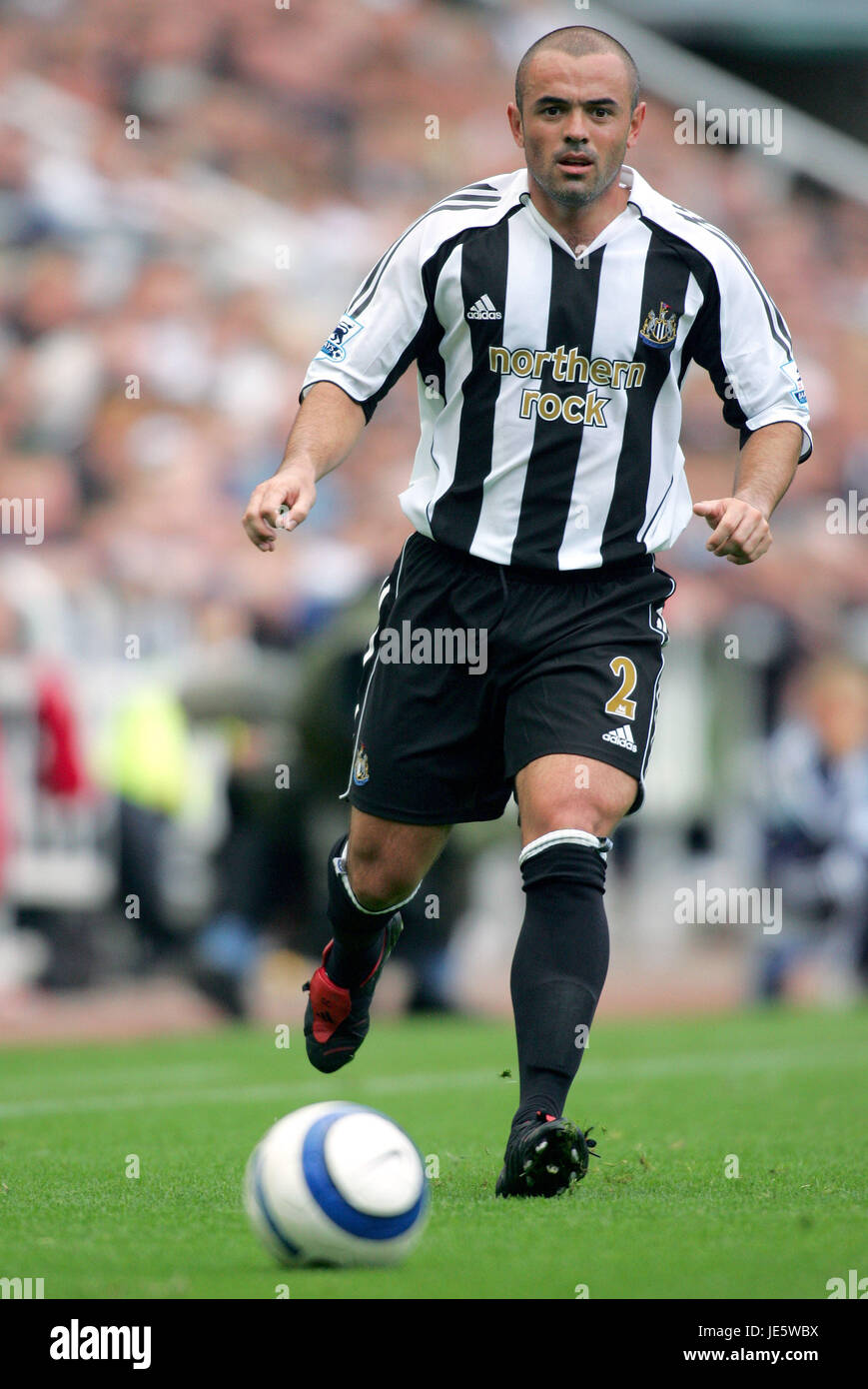 STEPHEN CARR NEWCASTLE UNITED FC ST JAMES PARK NEWCASTLE ENGLAND 10 ...