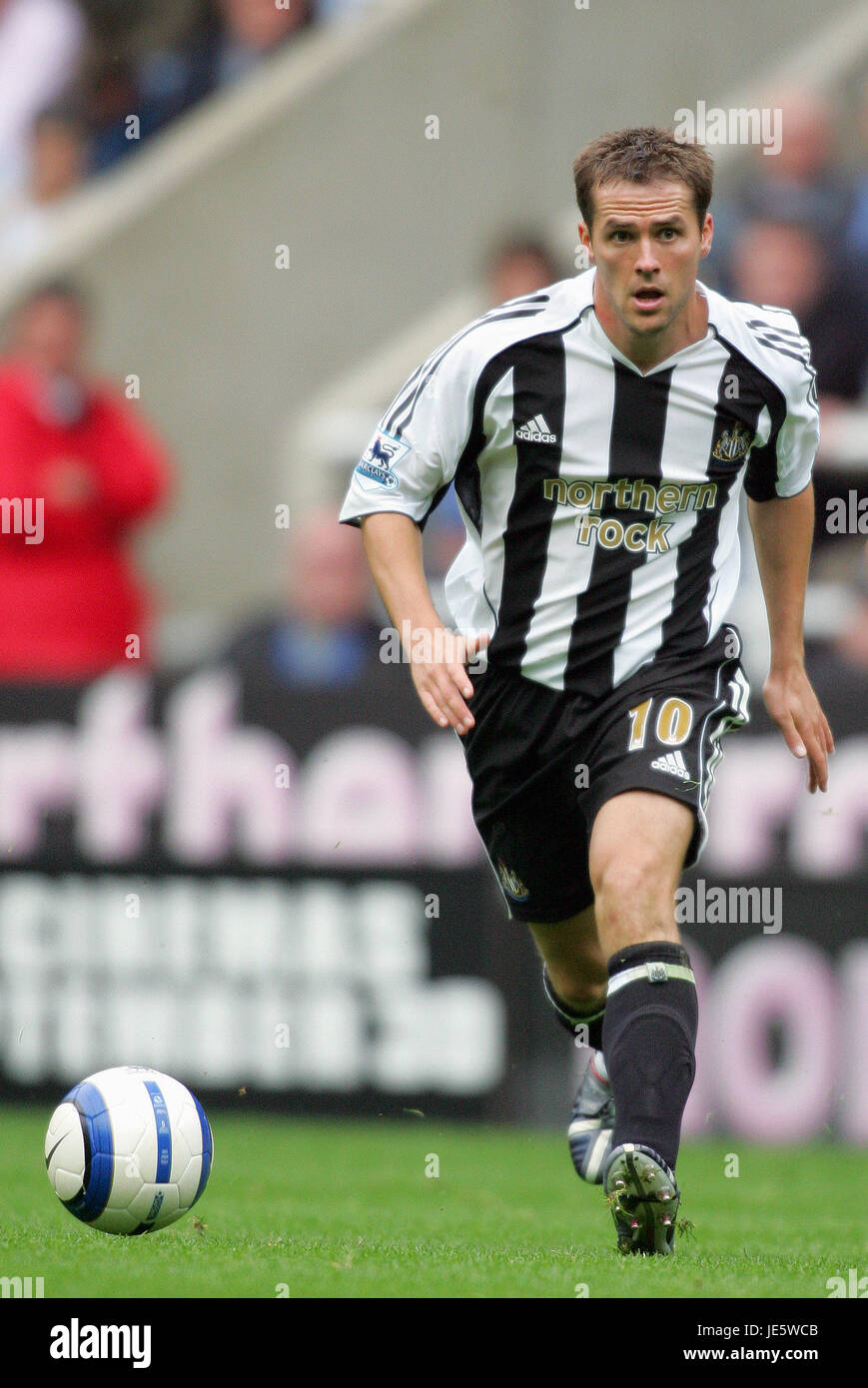 MICHAEL OWEN NEWCASTLE UNITED FC ST JAMES PARK NEWCASTLE ENGLAND 10 ...
