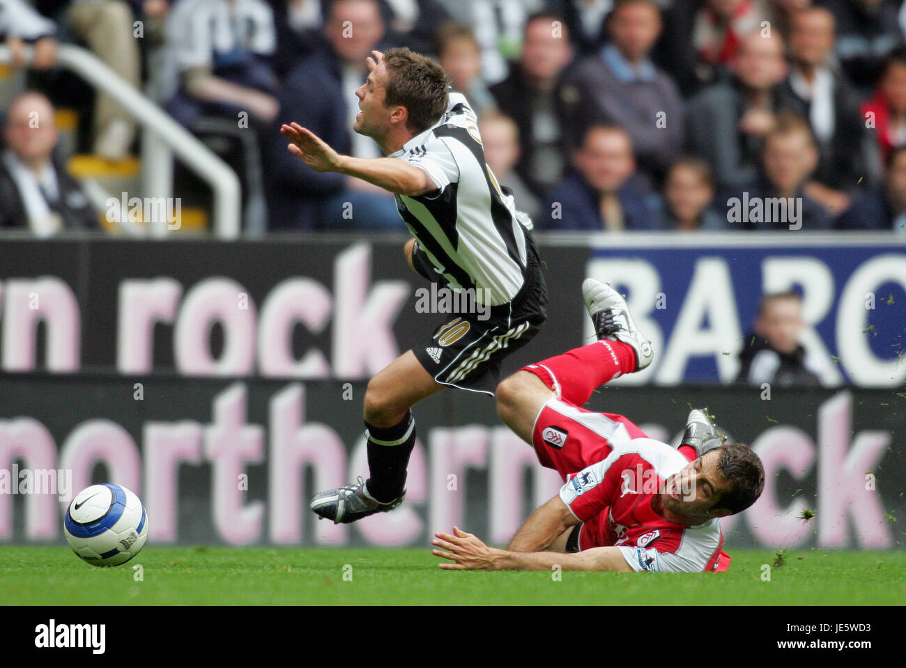 MICHAEL OWEN CARLOS BOCANEGRA NEWCASTLE V FULHAM ST JAMES PARK ...