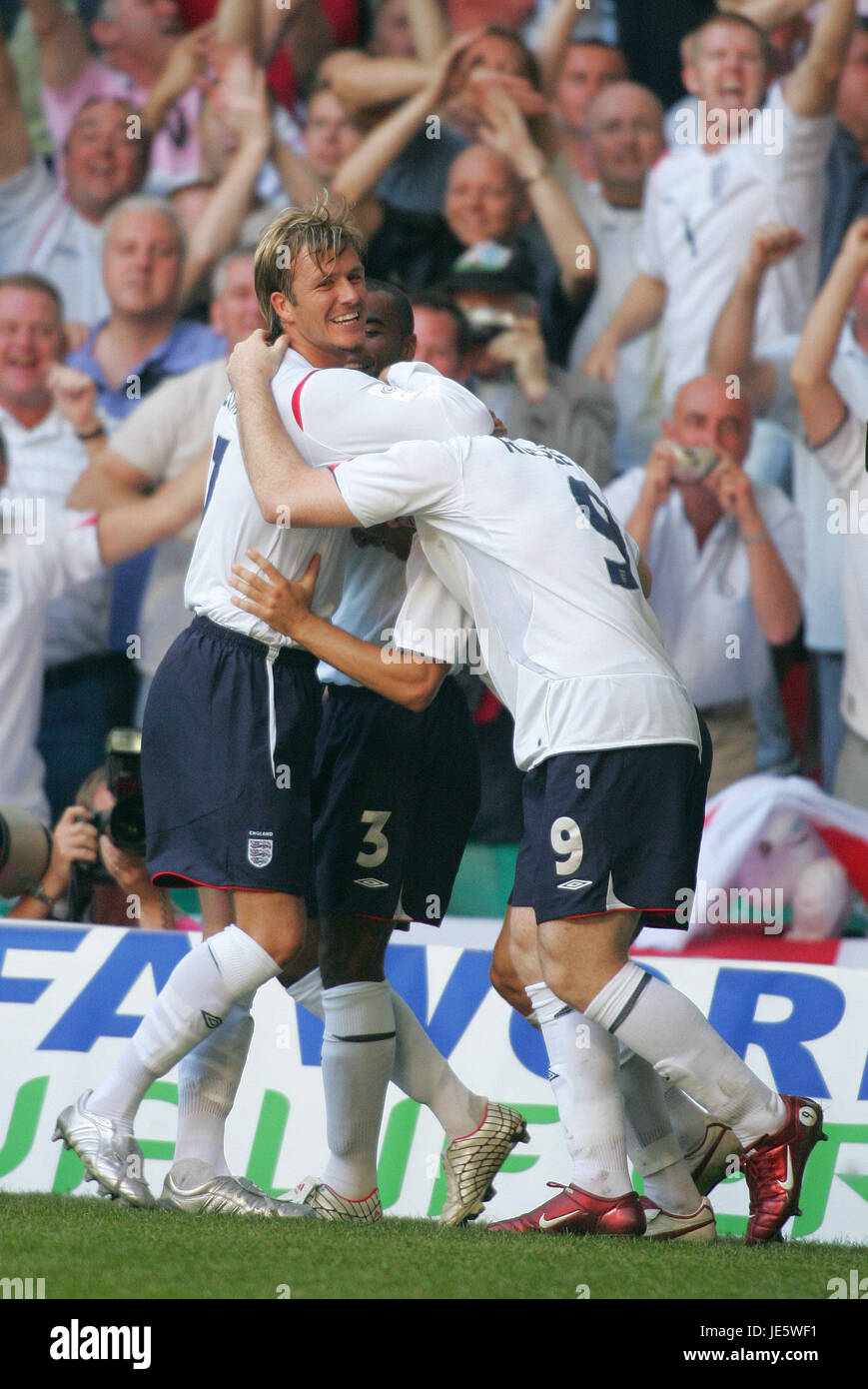 Ashley cole england 2005 hi-res stock photography and images - Alamy