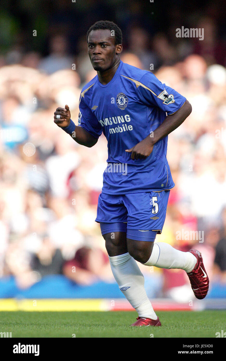 Essien 2005 hi-res stock photography and images - Alamy