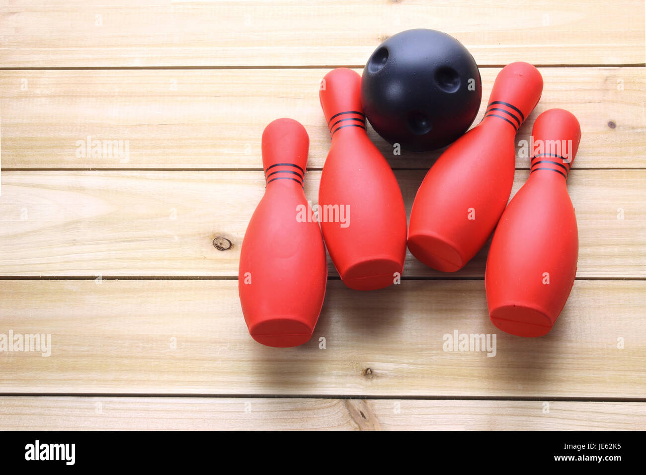 Bowling pins hi-res stock photography and images - Alamy