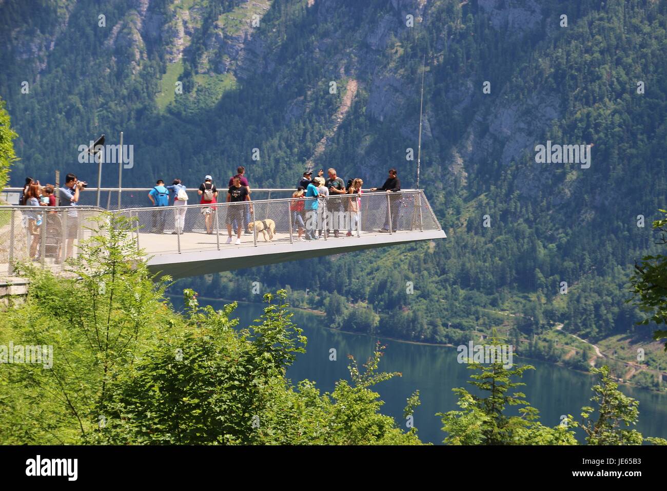 The World Heritage Viewing Platform in Hallstatt with a spectacular ...