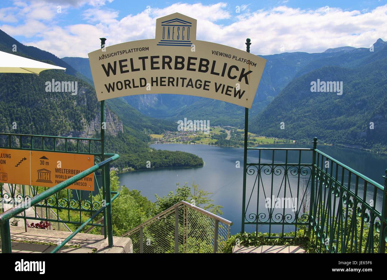 The World Heritage Viewing Platform in Hallstatt with a spectacular ...