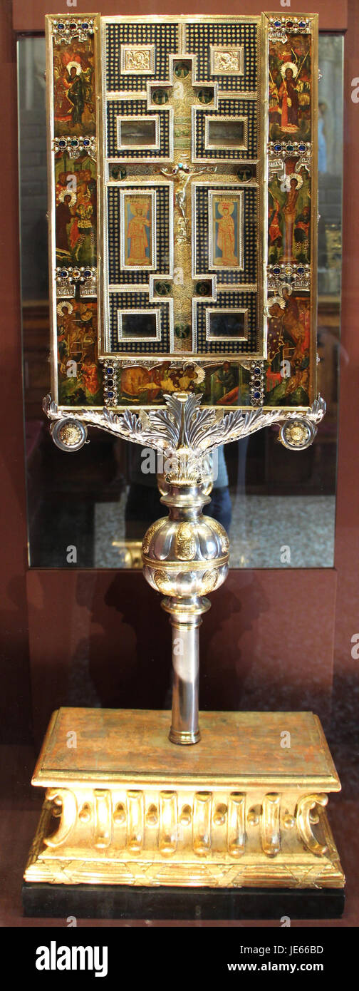 This work explores Byzantine, Venetian, and Central Italian art from ...