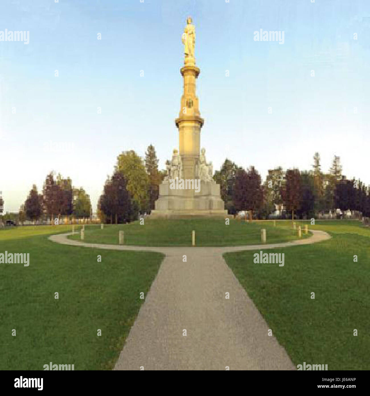 The Gettysburg Memorial commemorates the Battle of Gettysburg, a ...