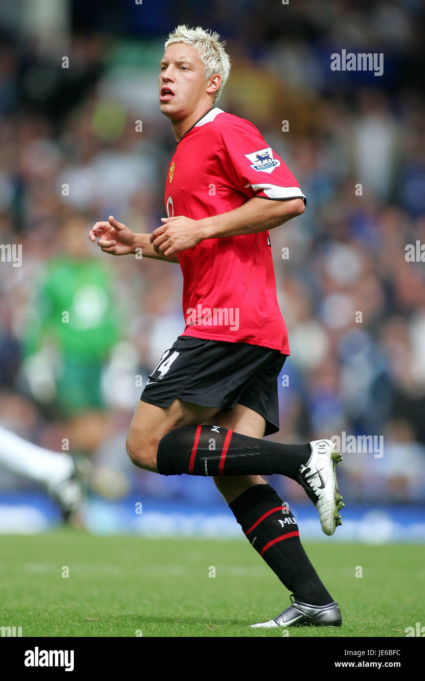 ALAN SMITH MANCHESTER UNITED FC GOODISON PARK LIVERPOOL ENGLAND 13 ...