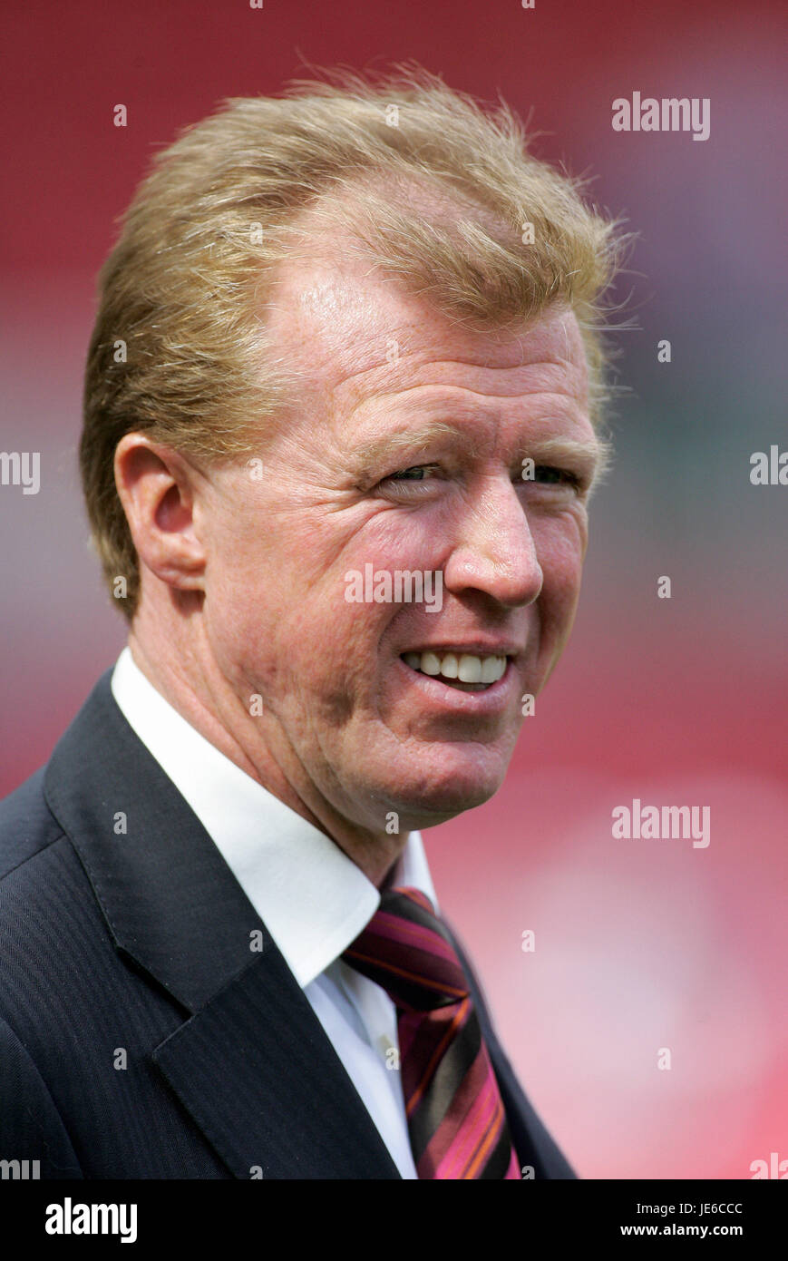 STEVE MCCLAREN MIDDLESBROUGH FC MANAGER RIVERSIDE STADIUM MIDDLESBROUGH ...