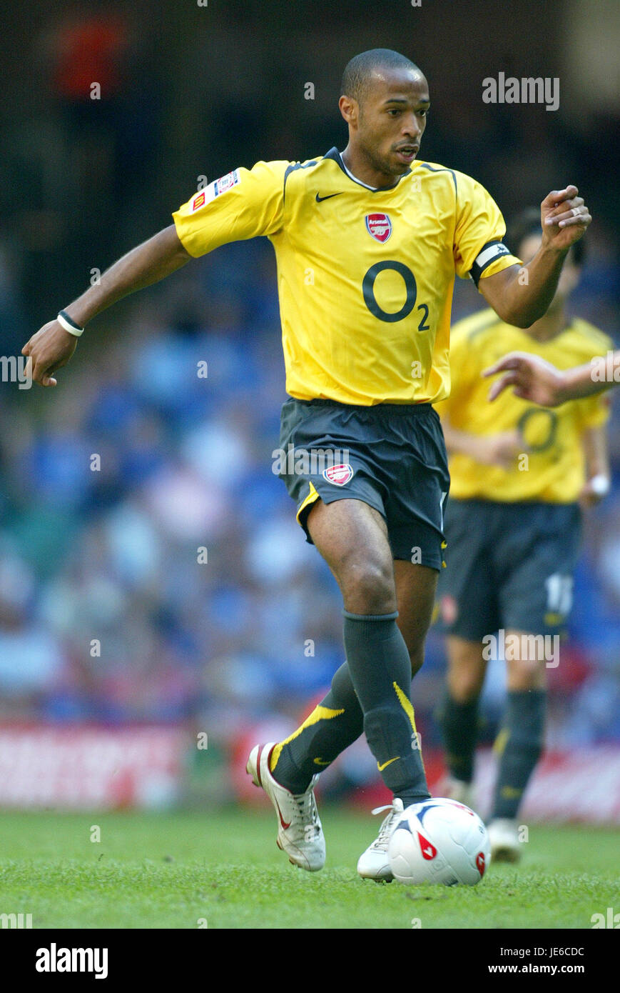Thierry henry arsenal fc 07 hi-res stock photography and images - Alamy